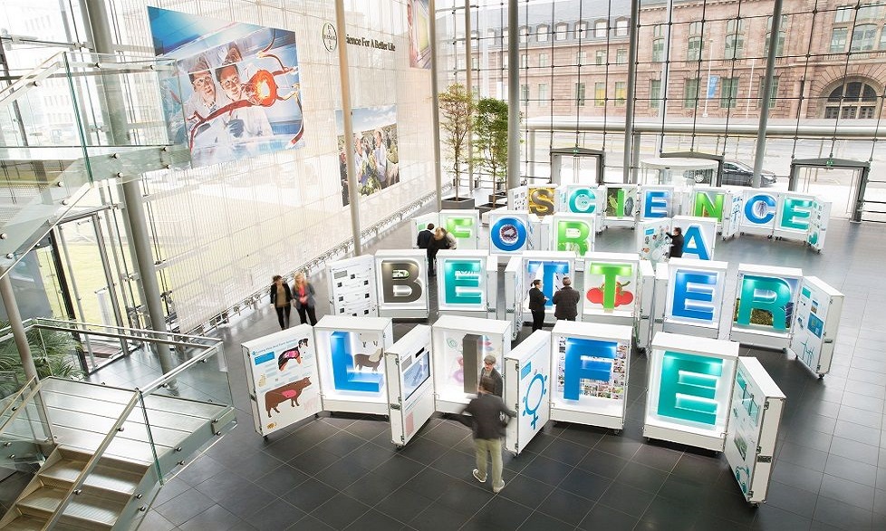 Bayer Anniversary-Tour - Travelling Exhibition by facts and fiction